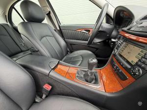 Серый Мерседес E 200 2008 в Каунас, объемом двигателя 2.20 л и пробегом 222 тыс. км за 3500 €, фото 28 на AUTOMOTO.COM.LV