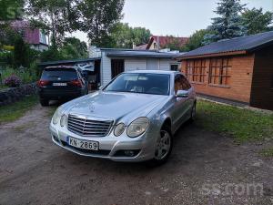 Серый Мерседес E 200 2008 в Резекне, объемом двигателя 2.20 л и пробегом 304 тыс. км за 2850 €, фото  на AUTOMOTO.COM.LV