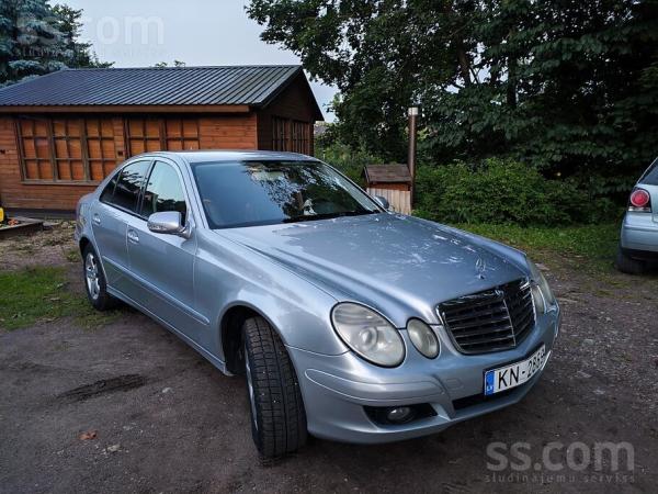 Серый Мерседес E 200 2008 в Резекне, объемом двигателя 2.20 л и пробегом 304 тыс. км за 2850 €, фото 3 на AUTOMOTO.COM.LV
