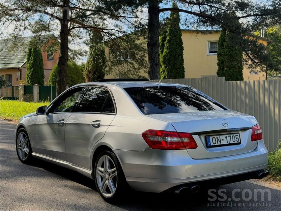 Серый Мерседес E 200 2009 в Даугавпилс, объемом двигателя 2.00 л и пробегом 260 тыс. км за 7600 €, фото 5 на AUTOMOTO.COM.LV