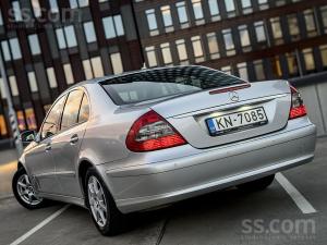 Grey Mercedes-Benz e-200 2009 in Riga, with an engine capacity of 2.10 L and mileage of 390 thousand km for 2950 €, photo 4 on AUTOMOTO.COM.LV