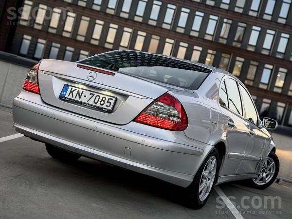 Серый Мерседес E 200 2009 в Рига, объемом двигателя 2.10 л и пробегом 390 тыс. км за 2950 €, фото 7 на AUTOMOTO.COM.LV