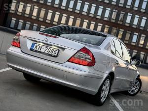 Grey Mercedes-Benz e-200 2009 in Riga, with an engine capacity of 2.10 L and mileage of 390 thousand km for 2950 €, photo 7 on AUTOMOTO.COM.LV