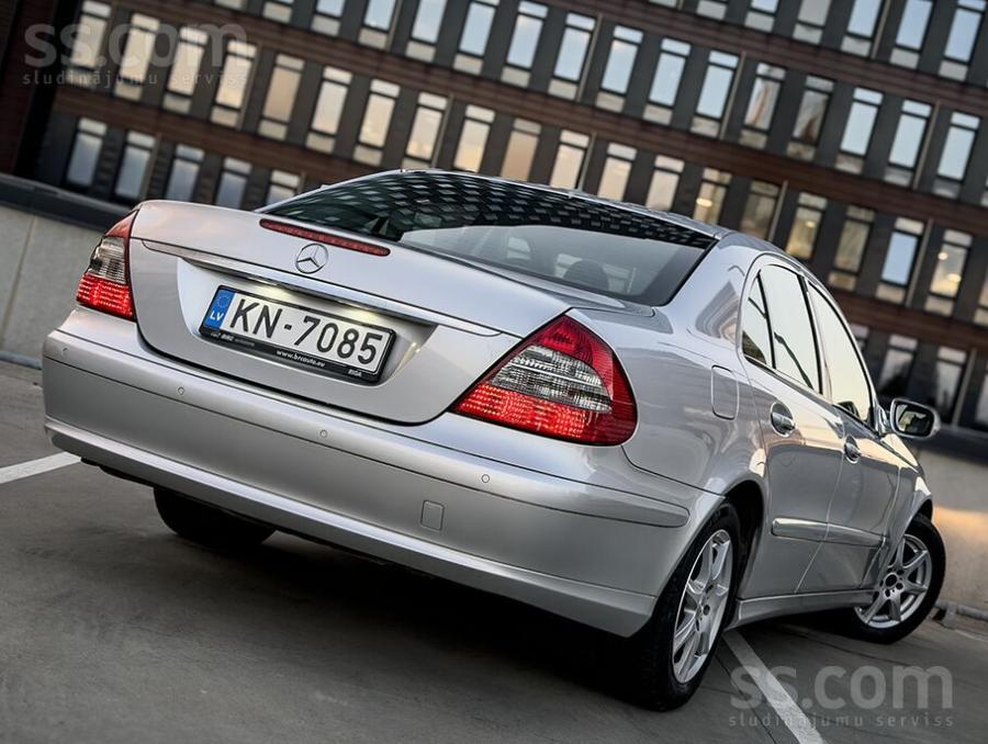 Grey Mercedes-Benz e-200 2009 in Riga, with an engine capacity of 2.10 L and mileage of 390 thousand km for 2950 €, photo 7 on AUTOMOTO.COM.LV