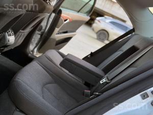 Grey Mercedes-Benz e-200 2009 in Riga, with an engine capacity of 2.10 L and mileage of 390 thousand km for 2950 €, photo 12 on AUTOMOTO.COM.LV