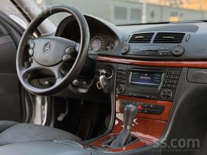 Grey Mercedes-Benz e-200 2009 in Riga, with an engine capacity of 2.10 L and mileage of 390 thousand km for 2950 €, photo 17 on AUTOMOTO.COM.LV
