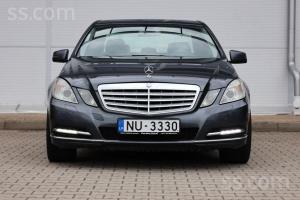 Pelēks Mercedes-Benz e-200 2010 Rīga, ar dzinēja tilpumu 2.00 L un nobraukumu 0 tūkst. km par 6495 €, foto 4 vietnē AUTOMOTO.COM.LV