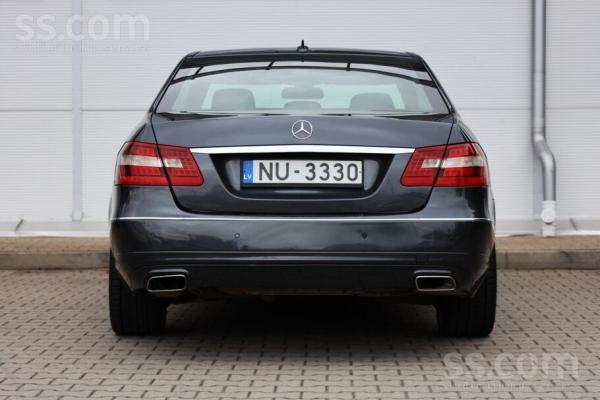 Pelēks Mercedes-Benz e-200 2010 Rīga, ar dzinēja tilpumu 2.00 L un nobraukumu 0 tūkst. km par 6495 €, foto 5 vietnē AUTOMOTO.COM.LV