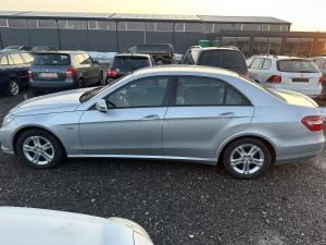 Серый Мерседес E 200 2010 в Гирайте, объемом двигателя 2.10 л и пробегом 280 тыс. км за 4400 €, фото 9 на AUTOMOTO.COM.LV