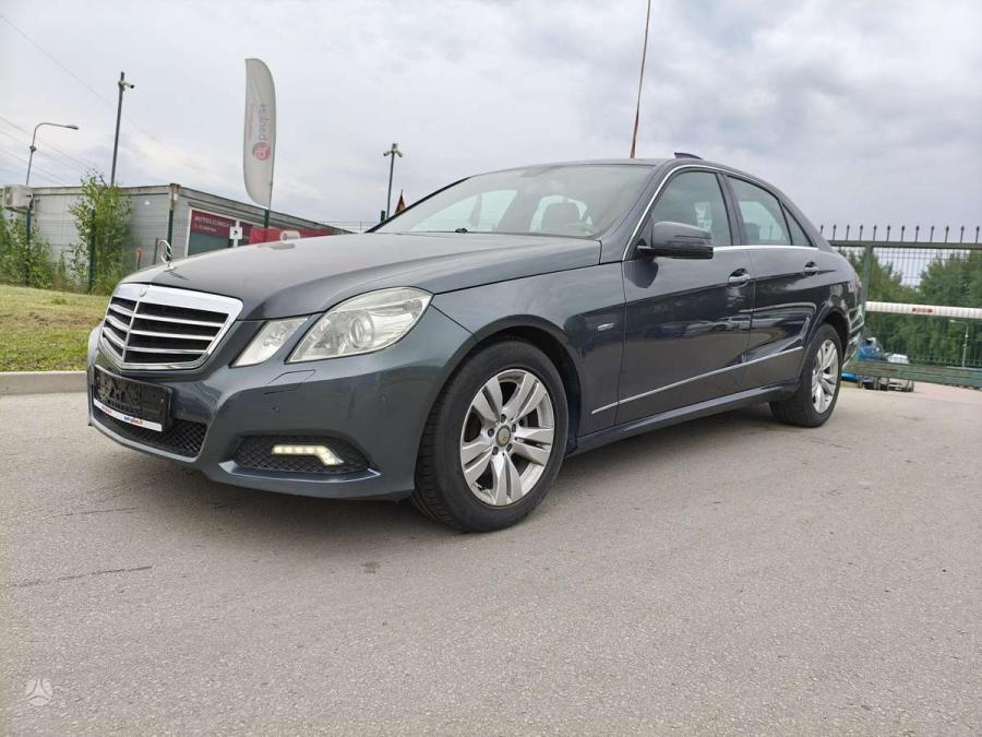 Grey Mercedes-Benz e-200 2010 in Kaunas, with an engine capacity of 2.14 L and mileage of 278 thousand km for 6500 €, photo 1 on AUTOMOTO.COM.LV