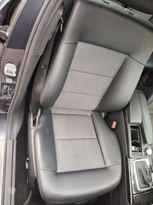 Grey Mercedes-Benz e-200 2010 in Kaunas, with an engine capacity of 2.14 L and mileage of 278 thousand km for 6500 €, photo 12 on AUTOMOTO.COM.LV