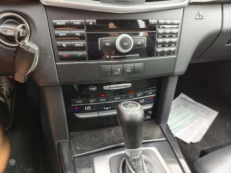 Grey Mercedes-Benz e-200 2010 in Kaunas, with an engine capacity of 2.14 L and mileage of 278 thousand km for 6500 €, photo 18 on AUTOMOTO.COM.LV