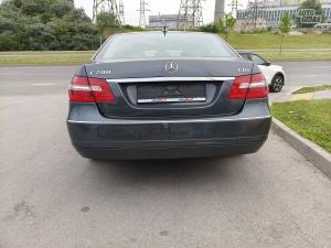 Grey Mercedes-Benz e-200 2010 in Kaunas, with an engine capacity of 2.10 L and mileage of 278 thousand km for 6500 €, photo 6 on AUTOMOTO.COM.LV