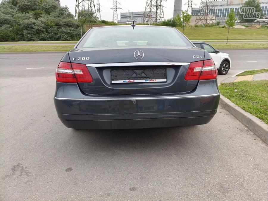 Grey Mercedes-Benz e-200 2010 in Kaunas, with an engine capacity of 2.10 L and mileage of 278 thousand km for 6500 €, photo 6 on AUTOMOTO.COM.LV