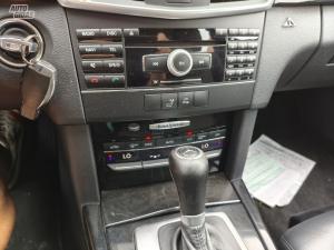 Grey Mercedes-Benz e-200 2010 in Kaunas, with an engine capacity of 2.10 L and mileage of 278 thousand km for 6500 €, photo 18 on AUTOMOTO.COM.LV