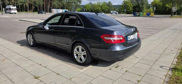 Grey Mercedes-Benz e-200 2010 in Kaunas, with an engine capacity of 2.14 L and mileage of 277 thousand km for 5300 €, photo 3 on AUTOMOTO.COM.LV