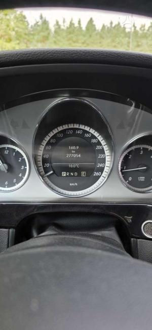Pelēks Mercedes-Benz e-200 2010 Kauņa, ar dzinēja tilpumu 2.14 L un nobraukumu 277 tūkst. km par 5300 €, foto 12 vietnē AUTOMOTO.COM.LV