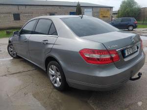 Grey Mercedes-Benz e-200 2010 in Ignalina, with an engine capacity of 2.20 L and mileage of 1 thousand km for 2950 €, photo 5 on AUTOMOTO.COM.LV