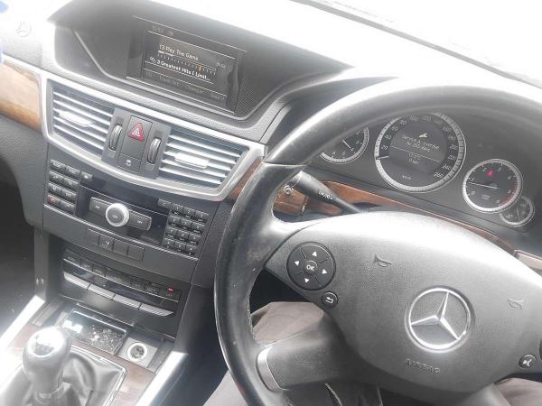 Grey Mercedes-Benz e-200 2010 in Ignalina, with an engine capacity of 2.20 L and mileage of 1 thousand km for 2950 €, photo 6 on AUTOMOTO.COM.LV