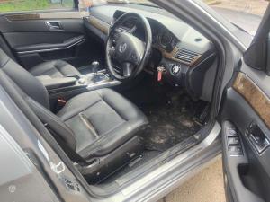 Grey Mercedes-Benz e-200 2010 in Ignalina, with an engine capacity of 2.20 L and mileage of 1 thousand km for 2950 €, photo 9 on AUTOMOTO.COM.LV