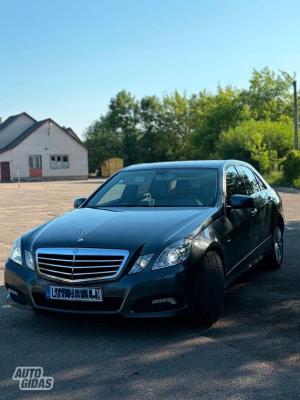 Pelēks Mercedes-Benz e-200 2010 Kupiškis, ar dzinēja tilpumu 2.20 L un nobraukumu 386 tūkst. km par 4800 €, foto 3 vietnē AUTOMOTO.COM.LV