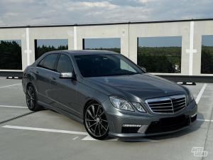 Grey Mercedes-Benz e-200 2011 in Vilnius, with an engine capacity of 2.10 L and mileage of 358 thousand km for 7100 €, photo 4 on AUTOMOTO.COM.LV