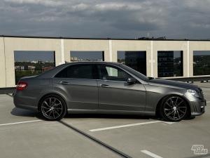 Grey Mercedes-Benz e-200 2011 in Vilnius, with an engine capacity of 2.10 L and mileage of 358 thousand km for 7100 €, photo 5 on AUTOMOTO.COM.LV