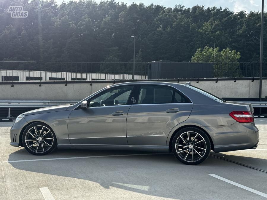Grey Mercedes-Benz e-200 2011 in Vilnius, with an engine capacity of 2.10 L and mileage of 358 thousand km for 7100 €, photo 9 on AUTOMOTO.COM.LV
