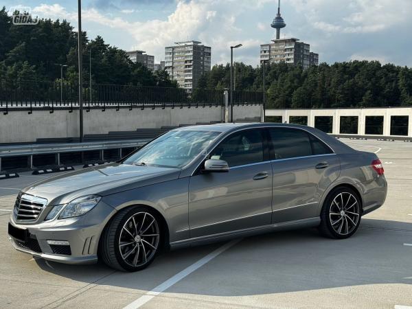Серый Мерседес E 200 2011 в Вильнюс, объемом двигателя 2.10 л и пробегом 358 тыс. км за 7100 €, фото 9 на AUTOMOTO.COM.LV