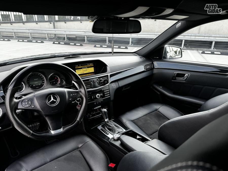 Grey Mercedes-Benz e-200 2011 in Vilnius, with an engine capacity of 2.10 L and mileage of 358 thousand km for 7100 €, photo 17 on AUTOMOTO.COM.LV
