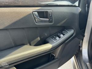 Grey Mercedes-Benz e-200 2011 in Vilnius, with an engine capacity of 2.10 L and mileage of 358 thousand km for 7100 €, photo 19 on AUTOMOTO.COM.LV