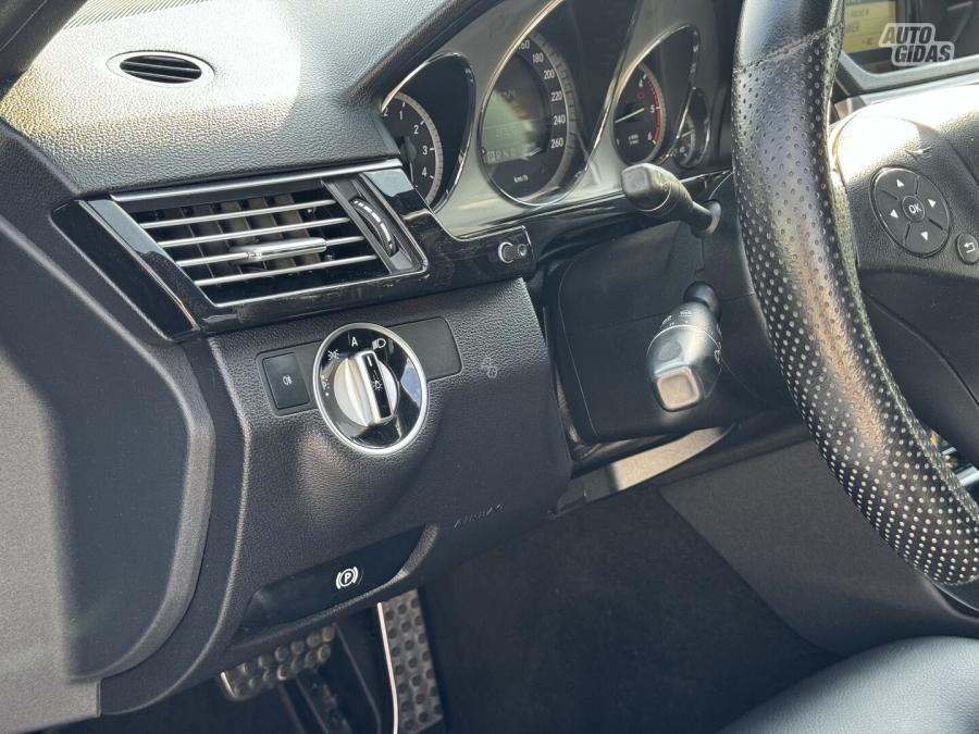 Grey Mercedes-Benz e-200 2011 in Vilnius, with an engine capacity of 2.10 L and mileage of 358 thousand km for 7100 €, photo 20 on AUTOMOTO.COM.LV