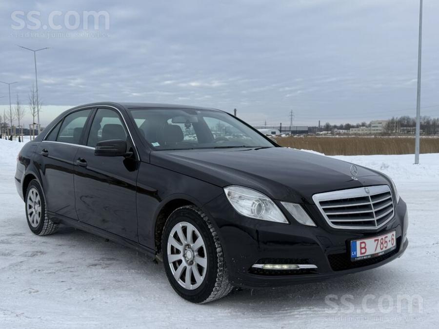 Grey Mercedes-Benz e-200 2012 in Liepaja, with an engine capacity of 2.20 L and mileage of 218 thousand km for 8900 €, photo 3 on AUTOMOTO.COM.LV