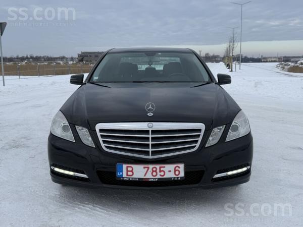 Grey Mercedes-Benz e-200 2012 in Liepaja, with an engine capacity of 2.20 L and mileage of 218 thousand km for 8900 €, photo 8 on AUTOMOTO.COM.LV