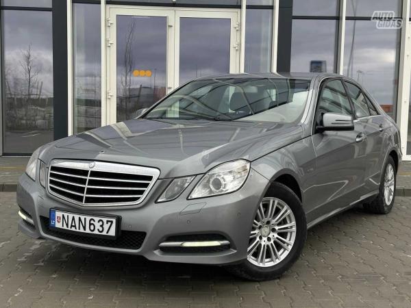 Серый Мерседес E 200 2012 в Вильнюс, объемом двигателя 2.10 л и пробегом 339 тыс. км за 5300 €, фото 3 на AUTOMOTO.COM.LV