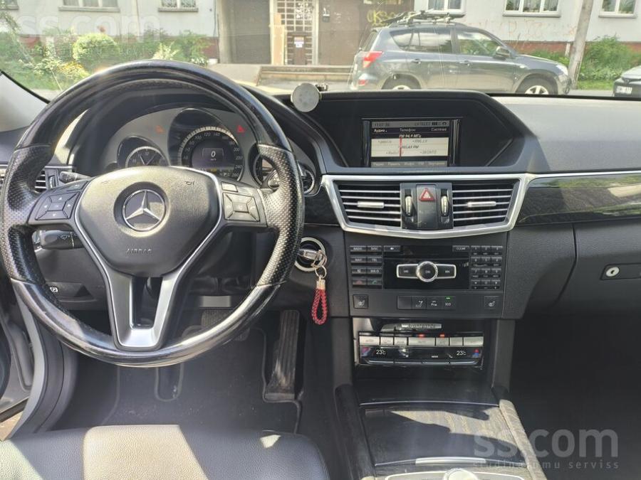 Pelēks Mercedes-Benz e-200 2012 Rīga, ar dzinēja tilpumu 2.10 L un nobraukumu 246 tūkst. km par 7050 €, foto 9 vietnē AUTOMOTO.COM.LV
