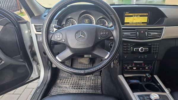 Pelēks Mercedes-Benz e-200 2012 Kauņa, ar dzinēja tilpumu 2.10 L un nobraukumu 298 tūkst. km par 7700 €, foto 4 vietnē AUTOMOTO.COM.LV