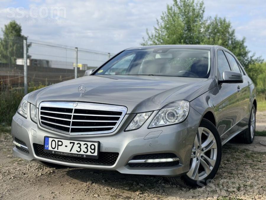 Pelēks Mercedes-Benz e-200 2012 Rīga, ar dzinēja tilpumu 2.20 L un nobraukumu 259 tūkst. km par 8995 €, foto 4 vietnē AUTOMOTO.COM.LV