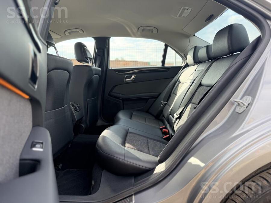 Pelēks Mercedes-Benz e-200 2012 Rīga, ar dzinēja tilpumu 2.20 L un nobraukumu 259 tūkst. km par 8995 €, foto 7 vietnē AUTOMOTO.COM.LV