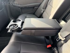 Pelēks Mercedes-Benz e-200 2012 Rīga, ar dzinēja tilpumu 2.20 L un nobraukumu 259 tūkst. km par 8995 €, foto 8 vietnē AUTOMOTO.COM.LV