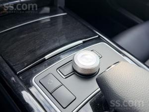 Pelēks Mercedes-Benz e-200 2012 Rīga, ar dzinēja tilpumu 2.20 L un nobraukumu 259 tūkst. km par 8995 €, foto 15 vietnē AUTOMOTO.COM.LV