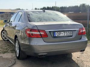 Grey Mercedes-Benz e-200 2012 in Riga, with an engine capacity of 2.20 L and mileage of 259 thousand km for 8995 €, photo 3 on AUTOMOTO.COM.LV
