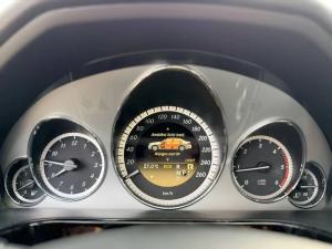 Grey Mercedes-Benz e-200 2012 in Riga, with an engine capacity of 2.20 L and mileage of 259 thousand km for 8995 €, photo 21 on AUTOMOTO.COM.LV