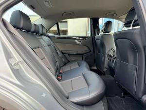 Grey Mercedes-Benz e-200 2012 in Riga, with an engine capacity of 2.20 L and mileage of 259 thousand km for 8995 €, photo 23 on AUTOMOTO.COM.LV
