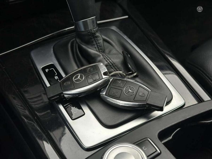 Серый Мерседес E 200 2012 в Вильнюс, объемом двигателя 2.14 л и пробегом 339 тыс. км за 6000 €, фото 16 на AUTOMOTO.COM.LV