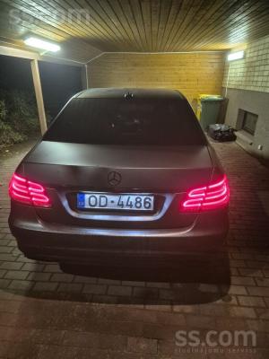 Pelēks Mercedes-Benz e-200 2013 Jelgava, ar dzinēja tilpumu 2.20 L un nobraukumu 457 tūkst. km par 9990 €, foto 5 vietnē AUTOMOTO.COM.LV