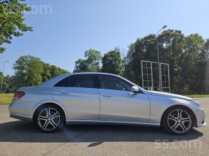 Grey Mercedes-Benz e-200 2013 in Jekabpils, with an engine capacity of 2.10 L and mileage of 265 thousand km for 8950 €, photo 3 on AUTOMOTO.COM.LV