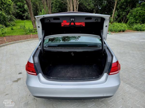 Grey Mercedes-Benz e-200 2013 in Vilnius, with an engine capacity of 2.10 L and mileage of 397 thousand km for 7999 €, photo 5 on AUTOMOTO.COM.LV