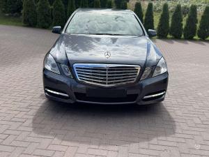 Grey Mercedes-Benz e-200 2013 in Utena, with an engine capacity of 2.20 L and mileage of 240 thousand km for 7700 €, photo 3 on AUTOMOTO.COM.LV