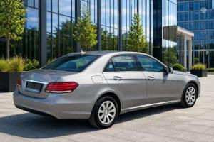 Grey Mercedes-Benz e-200 2013 in Vilnius, with an engine capacity of 2.20 L and mileage of 266 thousand km for 9650 €, photo 5 on AUTOMOTO.COM.LV